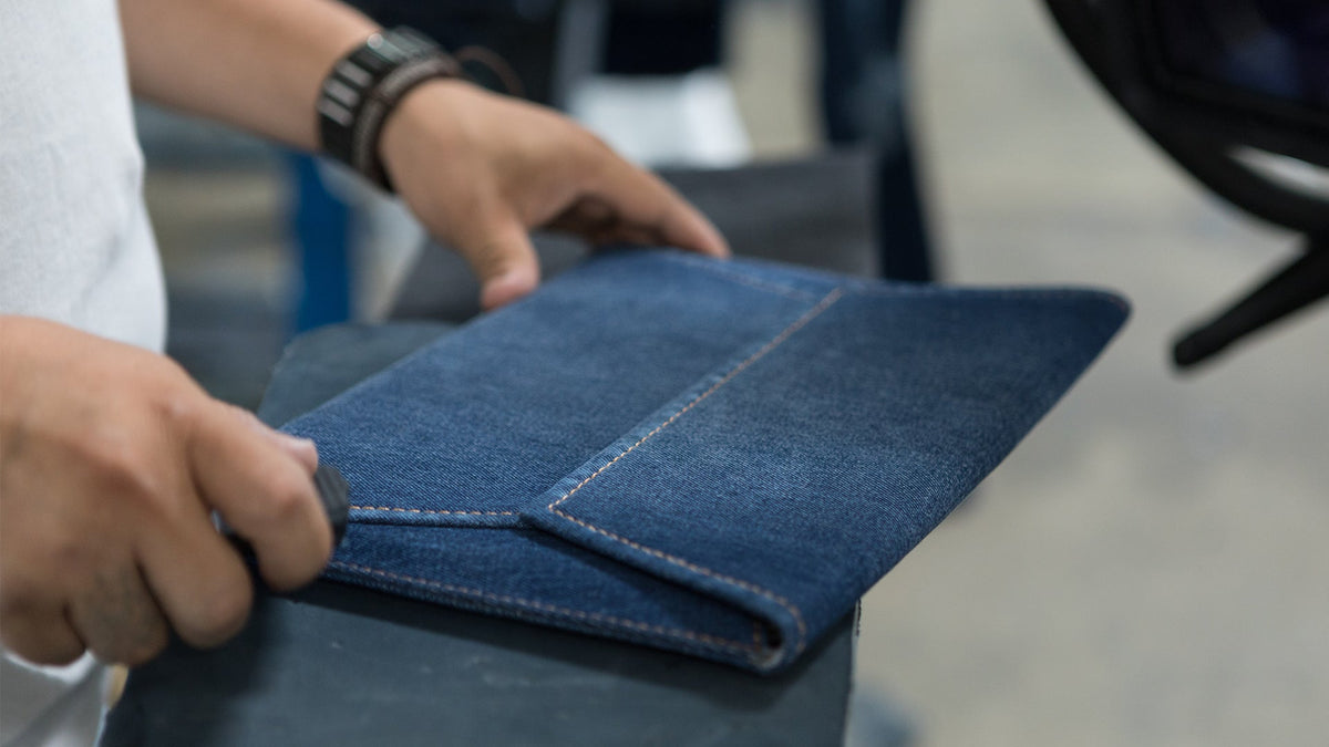 Crafting the Envelope Sleeve in Denim. – Incase Canada